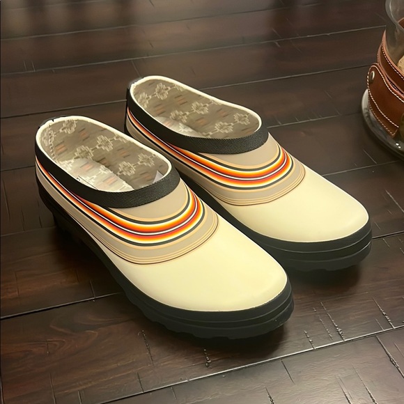 Pendleton | Shoes | Pendleton Serape Stripe Garden Rain Clog Shoes New ...
